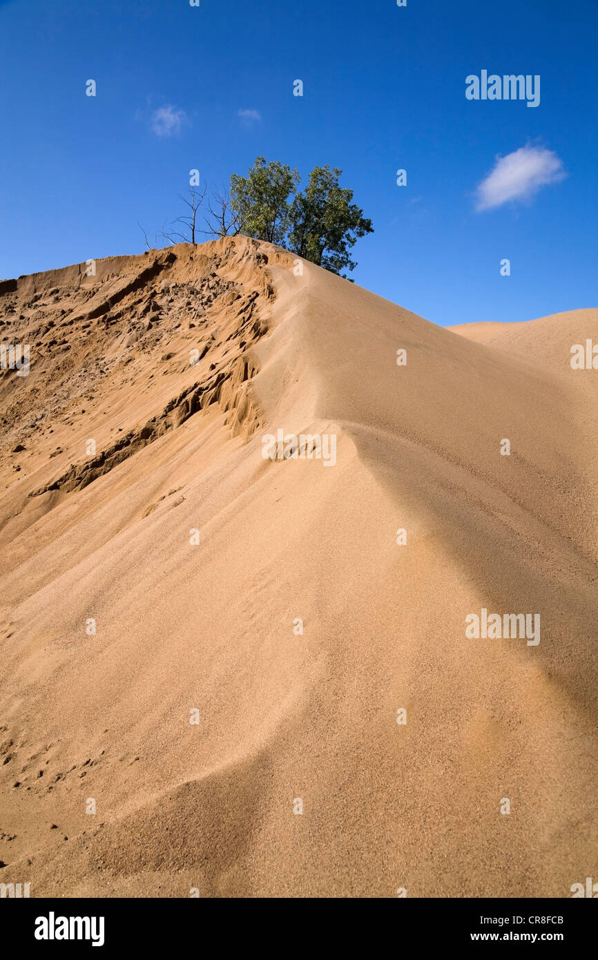 Mound sand hi-res stock photography and images - Alamy