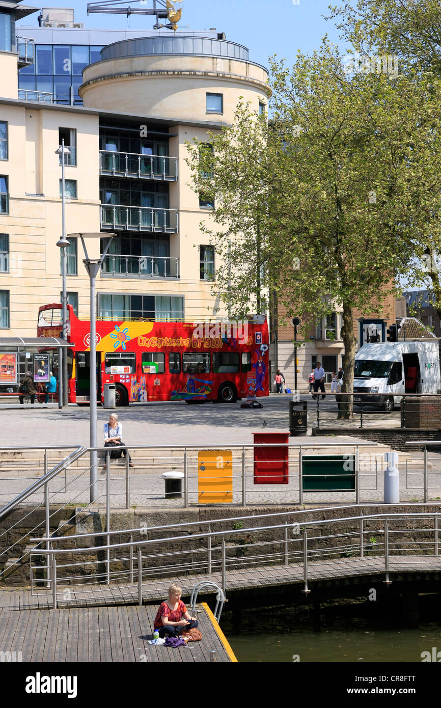 Bristol bus tour hi-res stock photography and images - Alamy