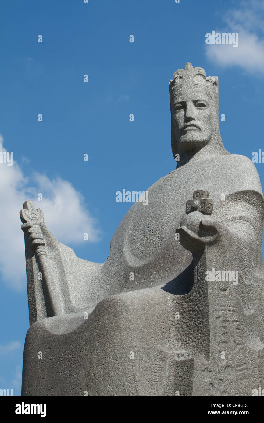 Statue of king Mindaugas, Vilnius, Lithuania, Europe Stock Photo - Alamy