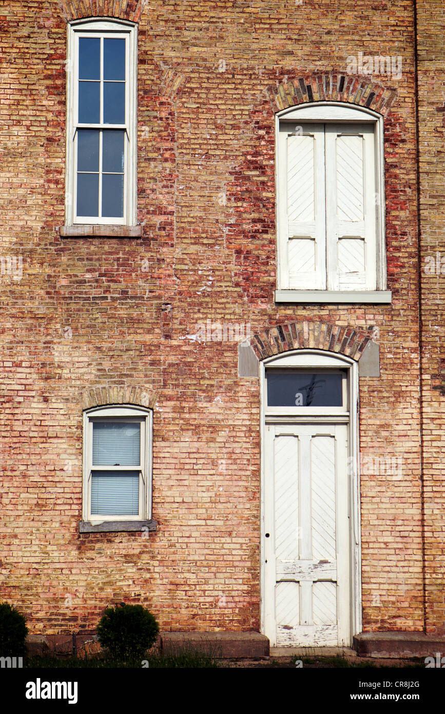 6 windows house hi-res stock photography and images - Alamy