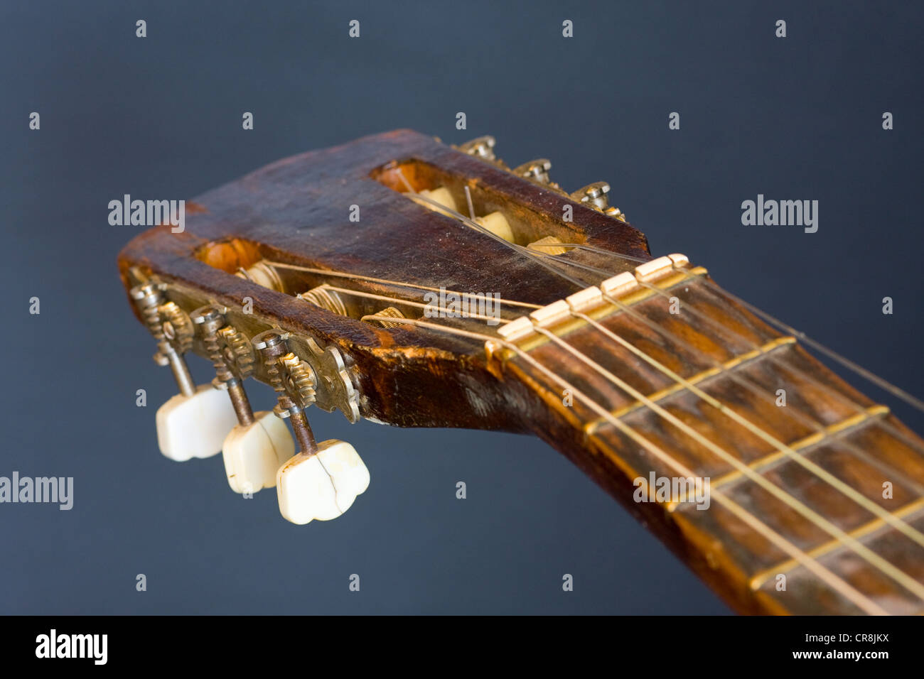 old and destroyed guitar Stock Photo - Alamy