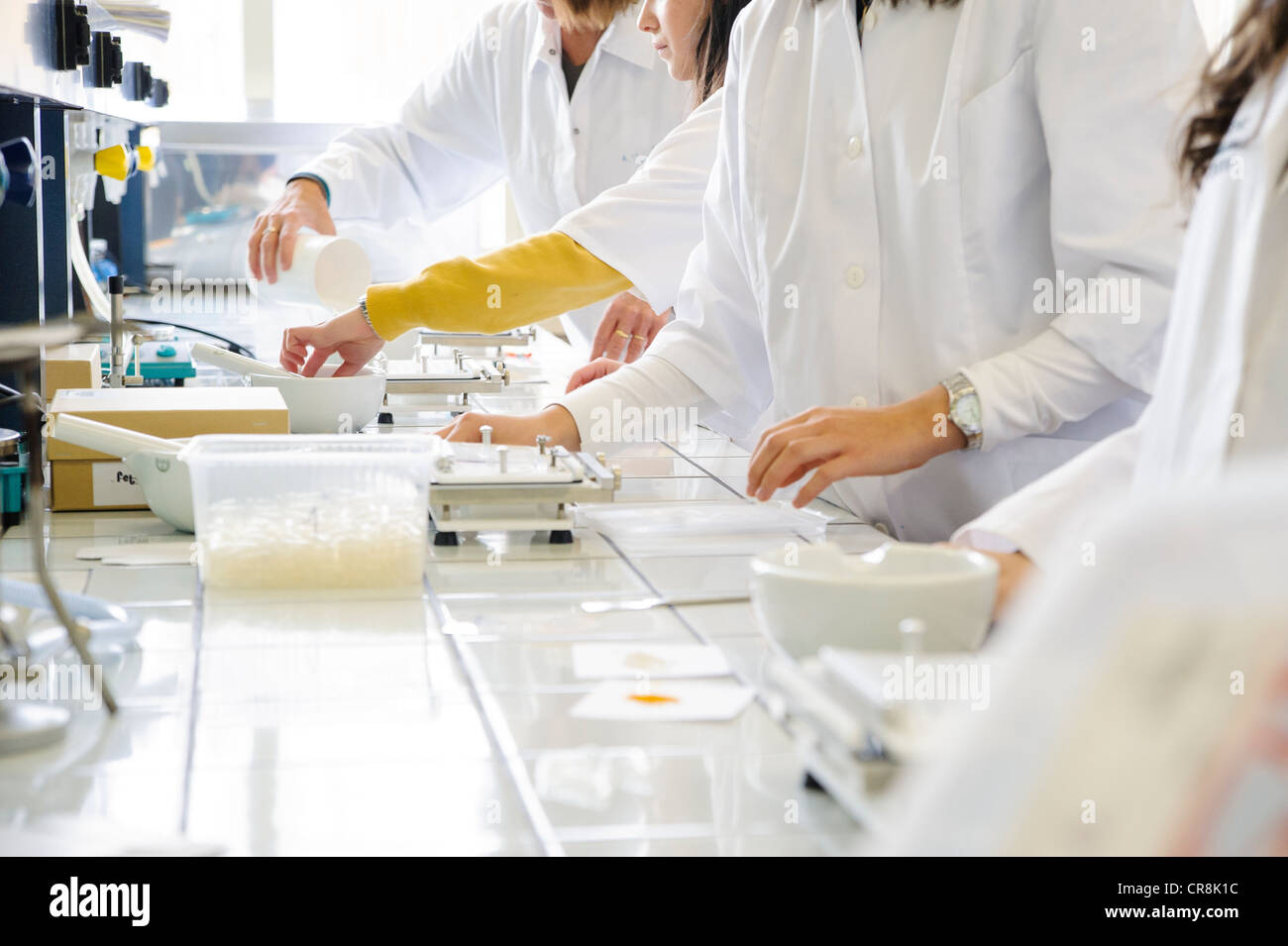 Vaccine covid 19 making drug hi-res stock photography and images - Alamy