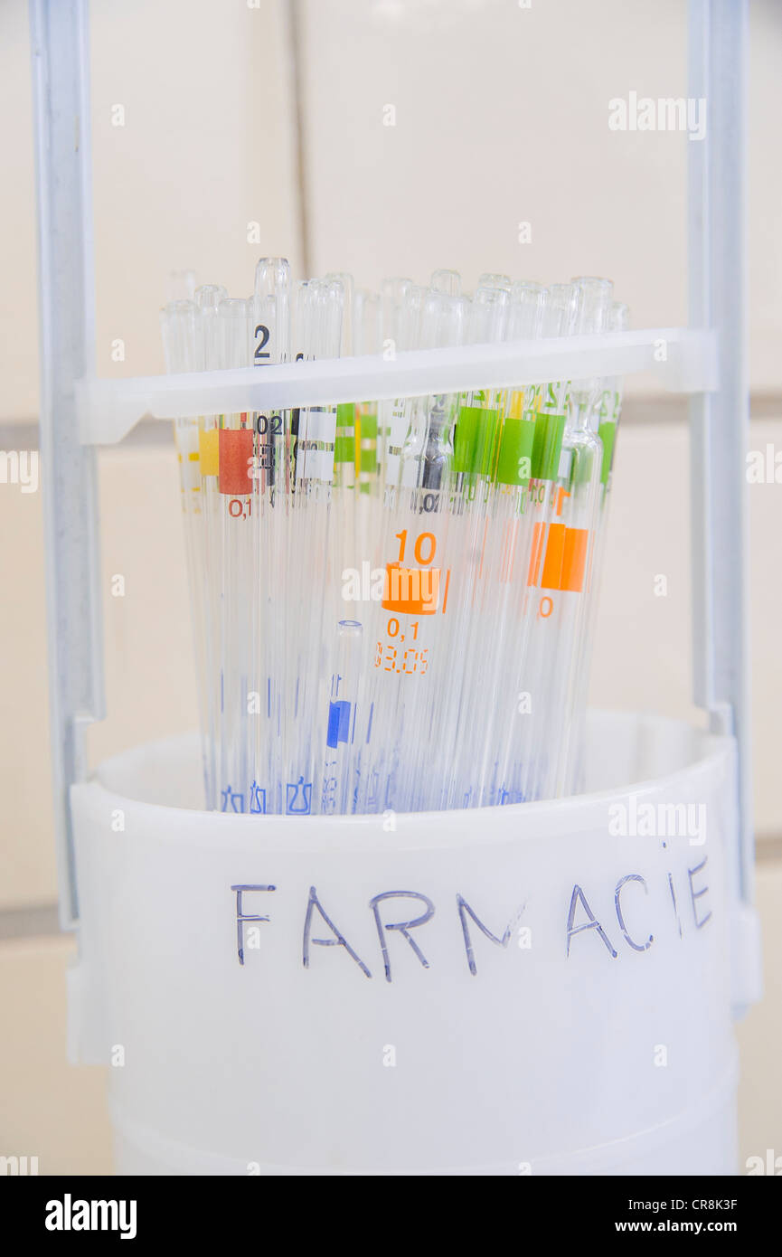 Pyrex glass test tubes in laboratory Stock Photo - Alamy