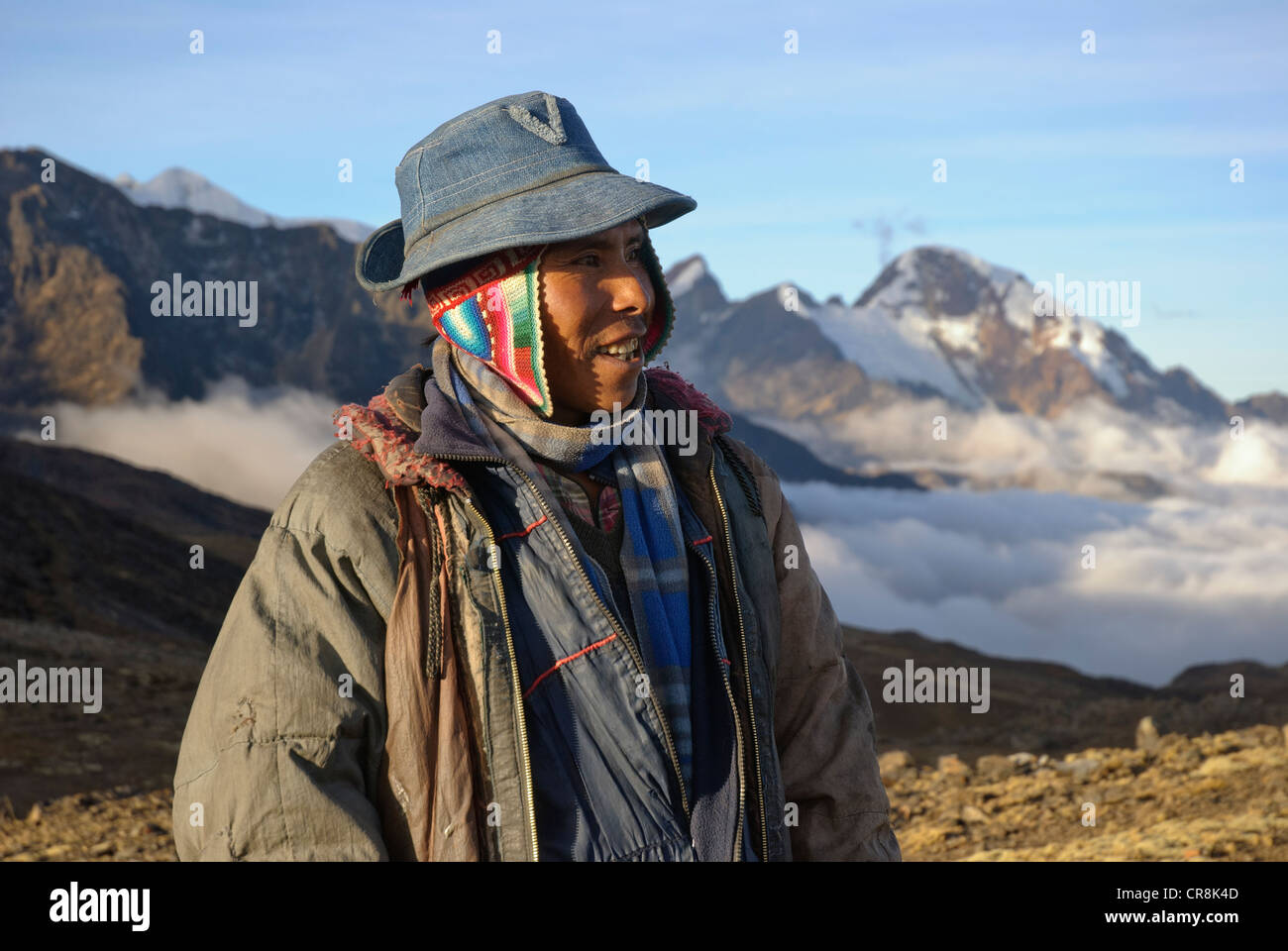 Indian aymara in the cordillera of Apolobamba, Bolivia Stock Photo - Alamy