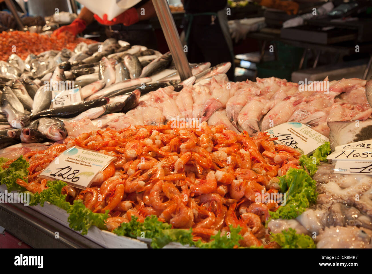 Fish market stands hi-res stock photography and images - Alamy