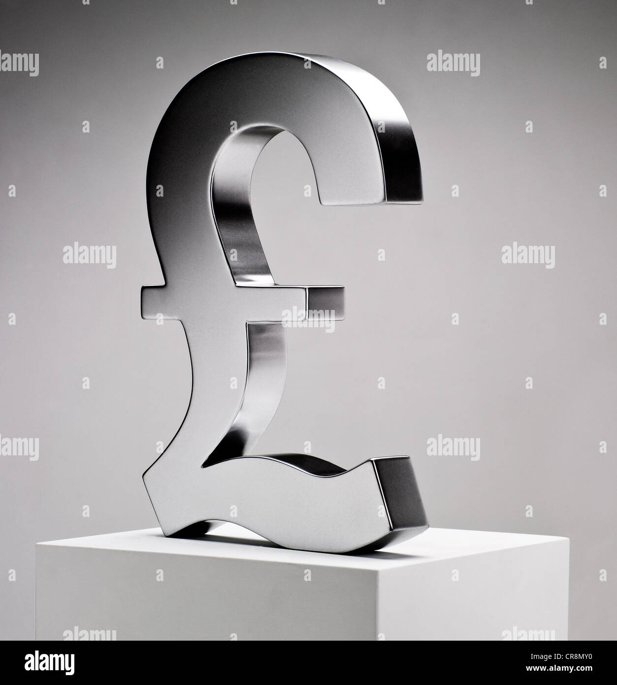 British pound currency symbol sign hi-res stock photography and images ...