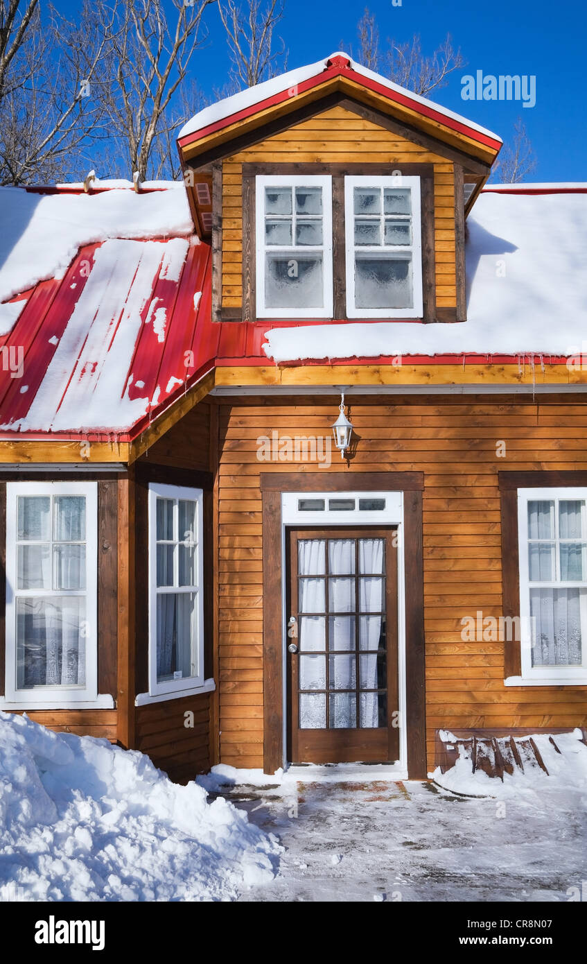 House exterior nobody hi-res stock photography and images - Alamy