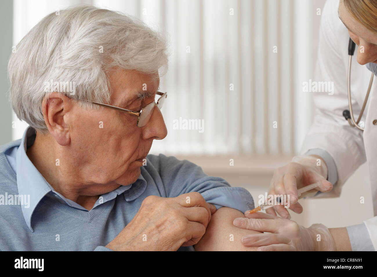 Doctor Injection Woman High Resolution Stock Photography and Images - Alamy