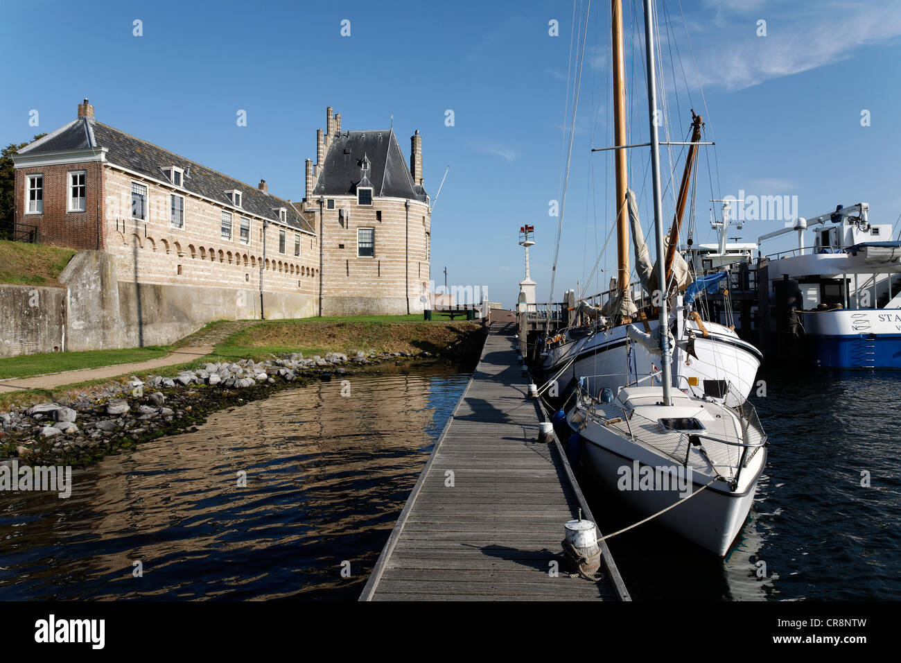 Medieval defense tower hi-res stock photography and images - Alamy