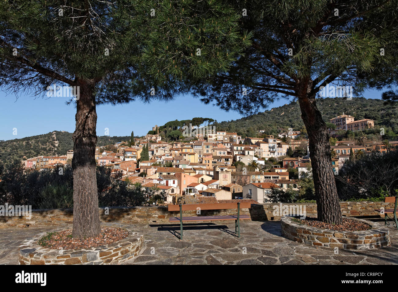 View of Bormes-les-Mimosas, a medieval mountain village, Provence-Alpes ...