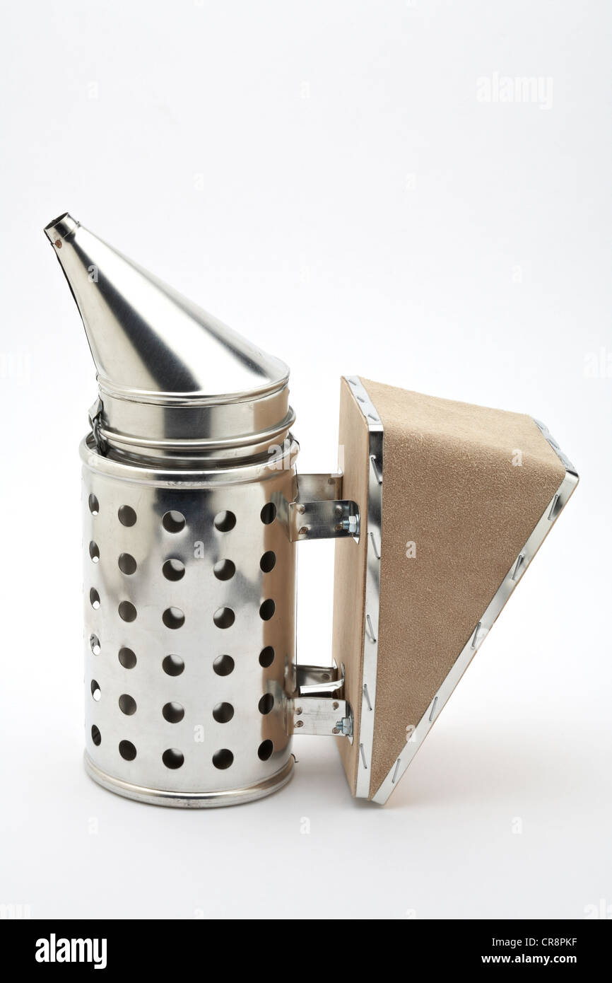 Bee hive smoker to pacify bees hi-res stock photography and images - Alamy