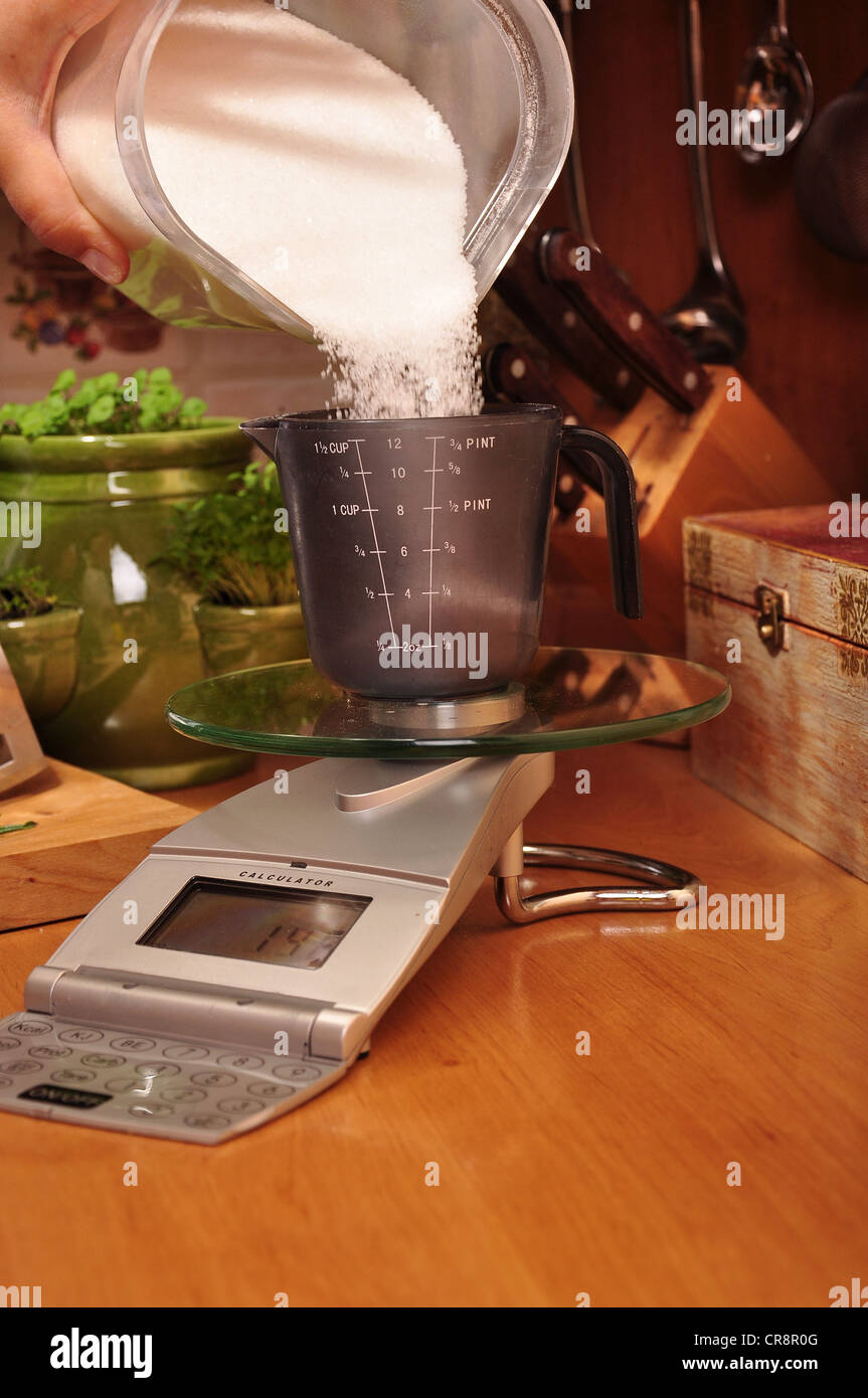 Scale of measurement hi-res stock photography and images - Alamy