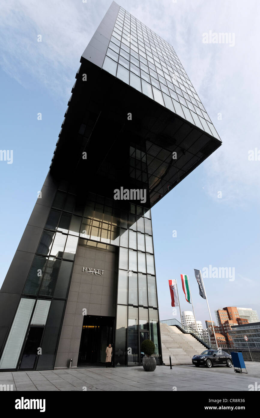 Hyatt Hotel, futuristic tower building with cantilever, Hafenspitze ...