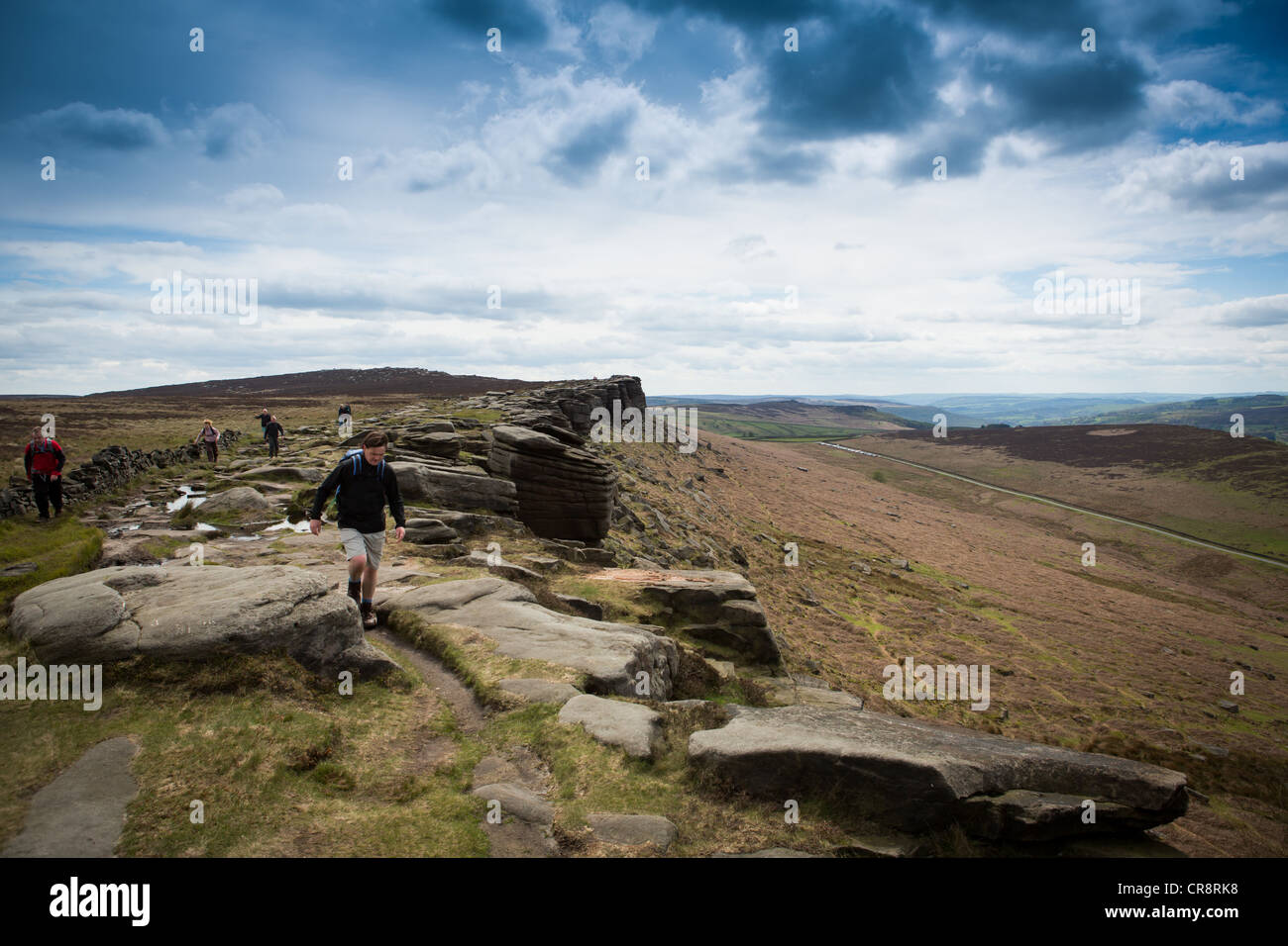Stanage Edge in the Peak District. The longest gritstone edge in ...