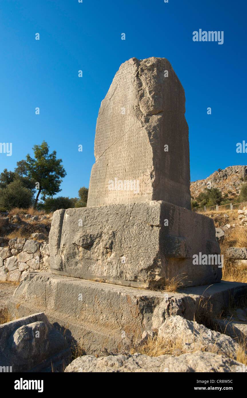 Pillar tombs in Xanthos, Lycia, south coast, Turkey Stock Photo - Alamy