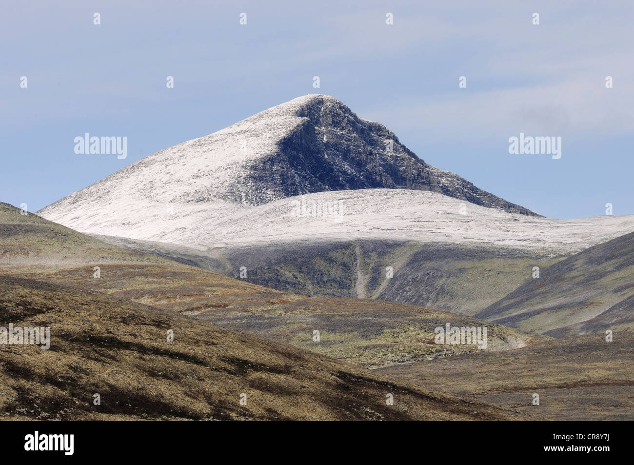 Summit of Hogronden Mountain, covered with snow, Rondane National Park ...