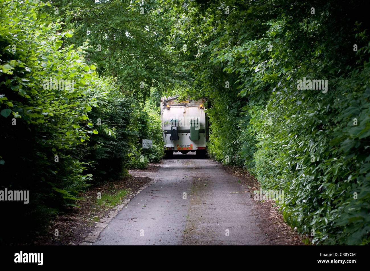 Dustbin lorry in small country lane hi-res stock photography and images ...