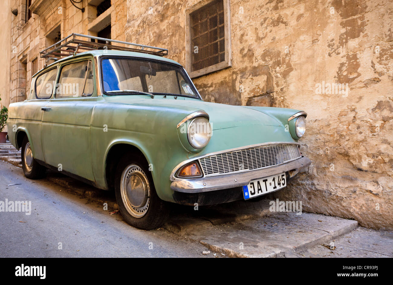 Ford anglia motor car hi-res stock photography and images - Alamy