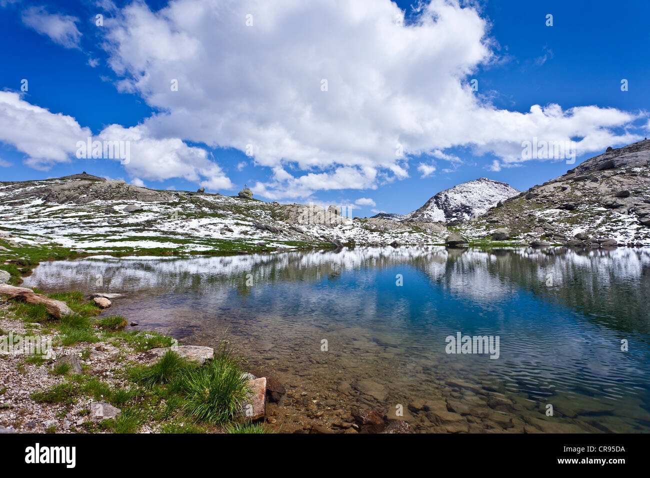 View on Lake Langsee during the Spronser Seenrundwanderung lake ...