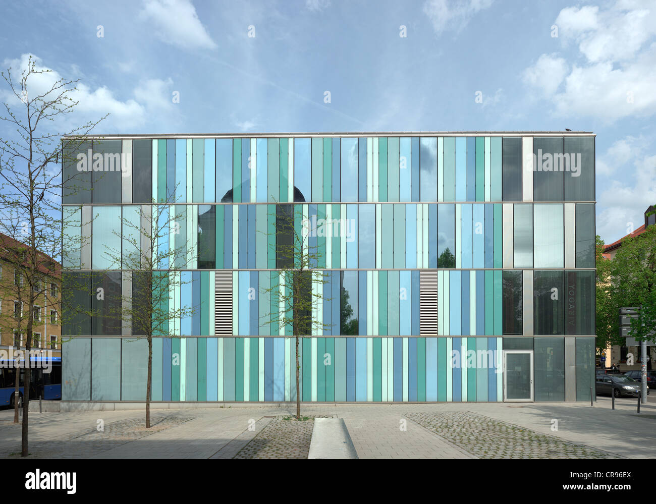 Side view of building hi-res stock photography and images - Alamy