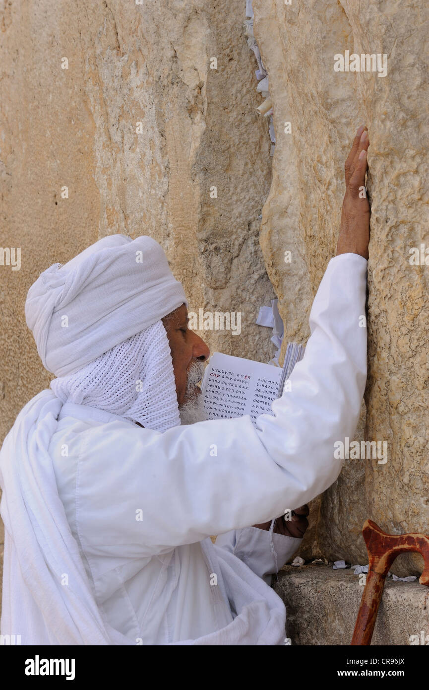 African Jew praying at the Wailing Wall, Arab quarter, Jerusalem ...