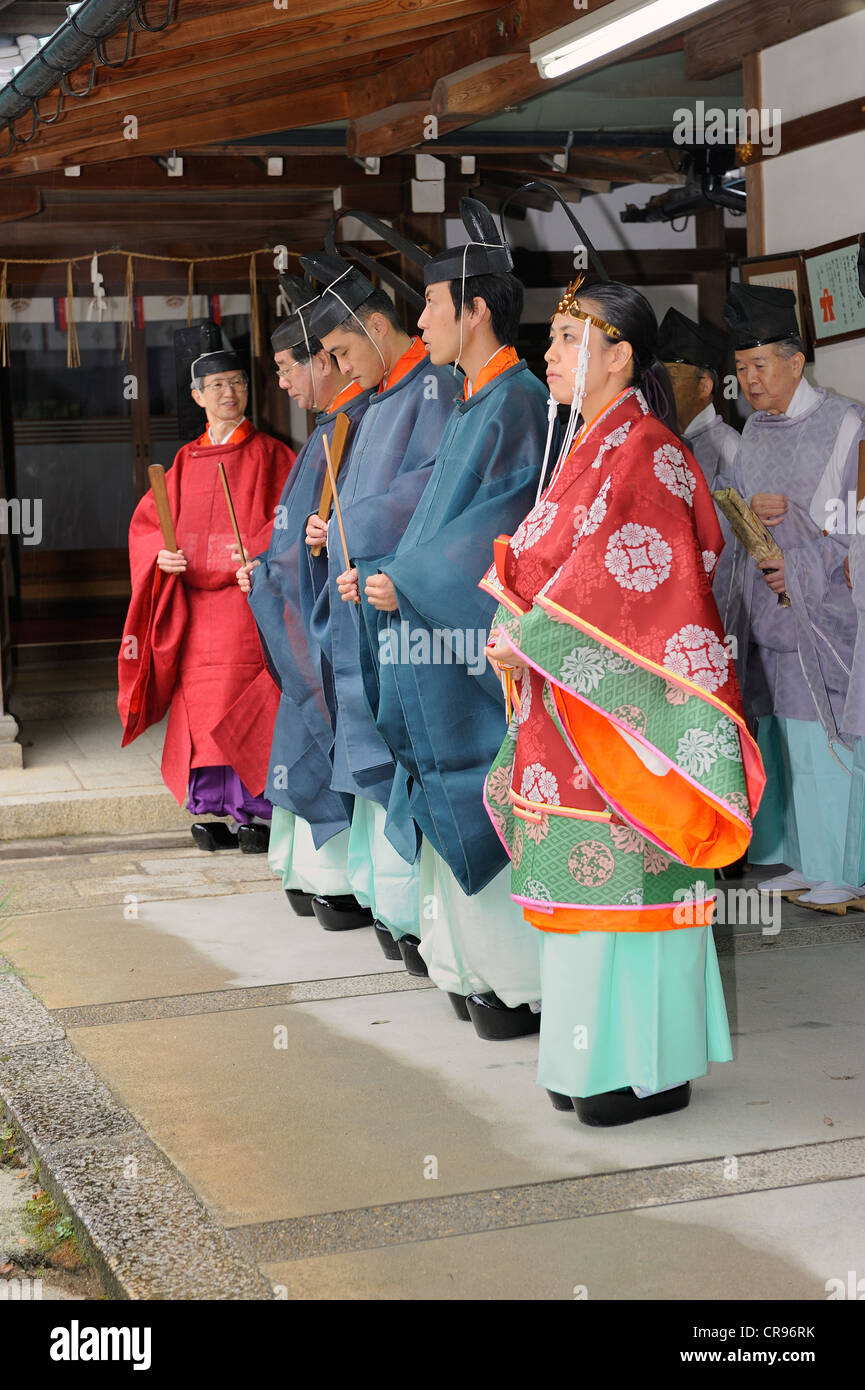 Miko japan hi-res stock photography and images - Alamy