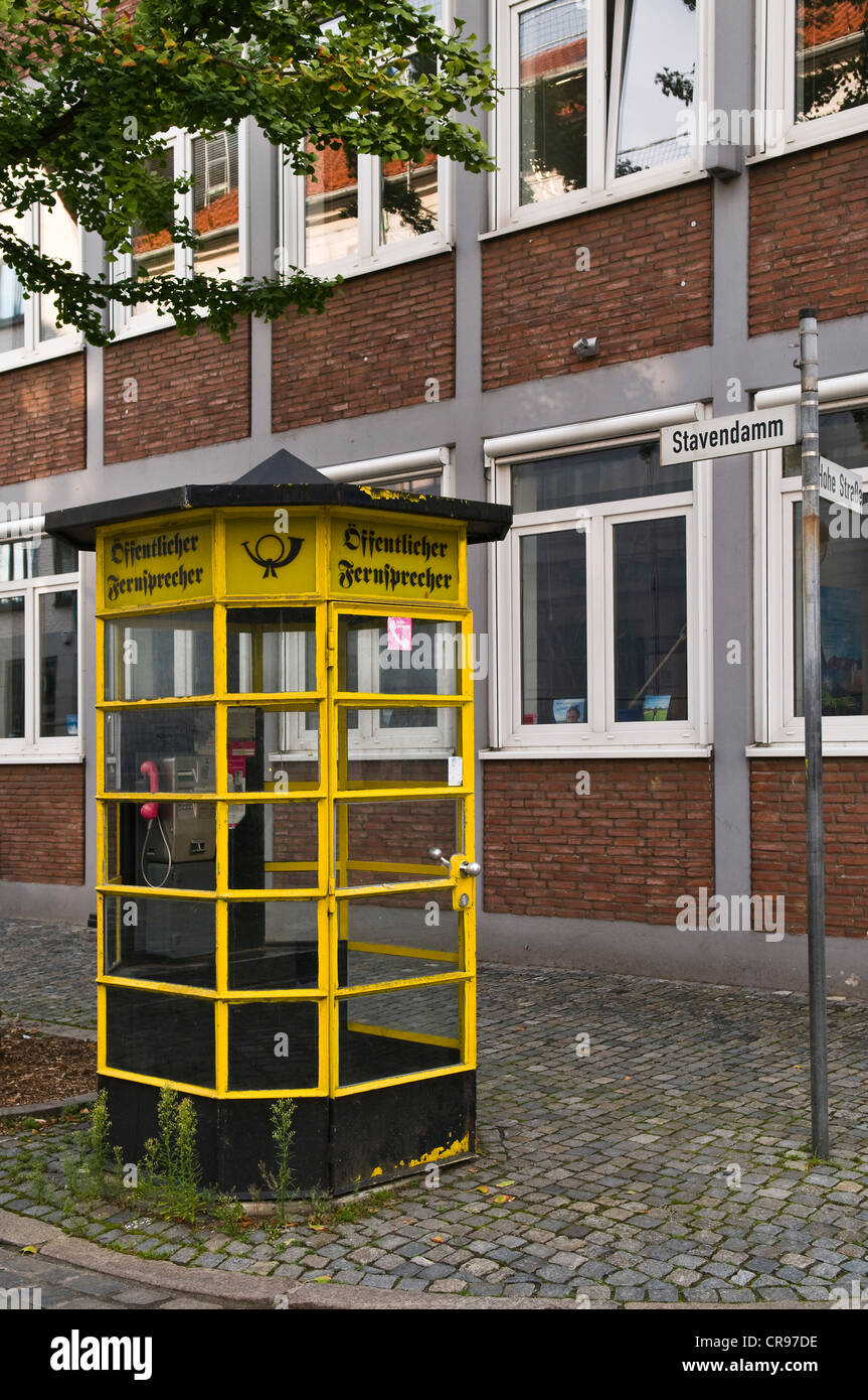 Old telephone booth in the Schnoorviertel, Schnoor Quarter, Bremen ...