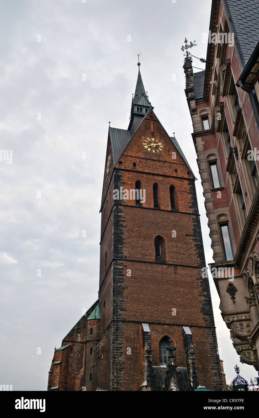 Brick built churches hi-res stock photography and images - Alamy