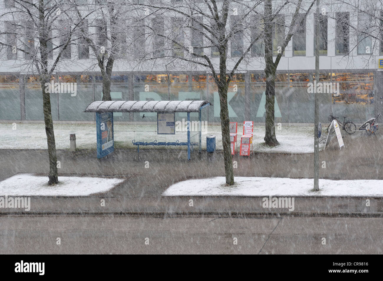 Bus stop in the snow, Munich, Bavaria, Germany, Europe Stock Photo - Alamy