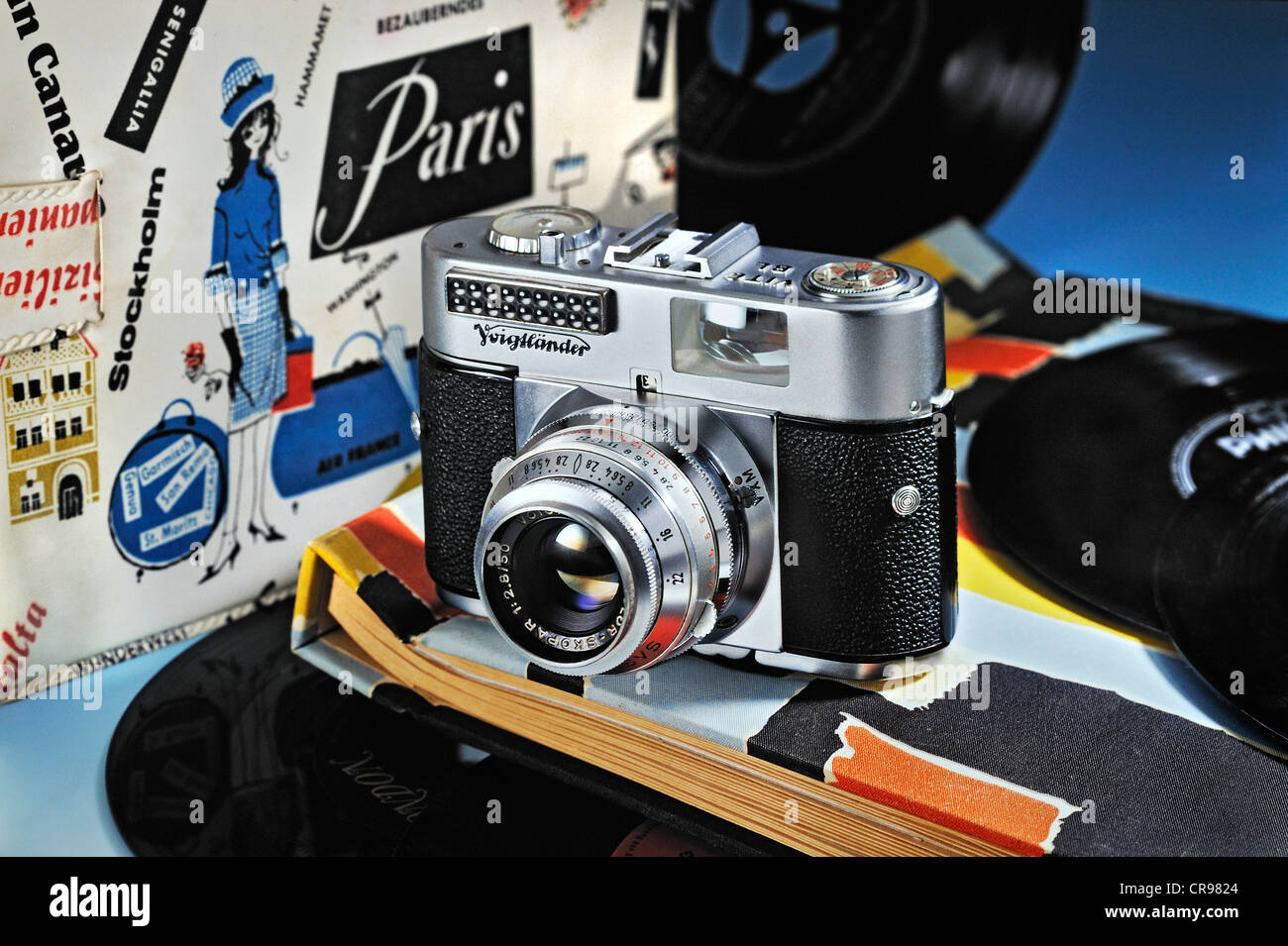 Voigtlaender Vito BL, camera from the 60s with single records Stock ...