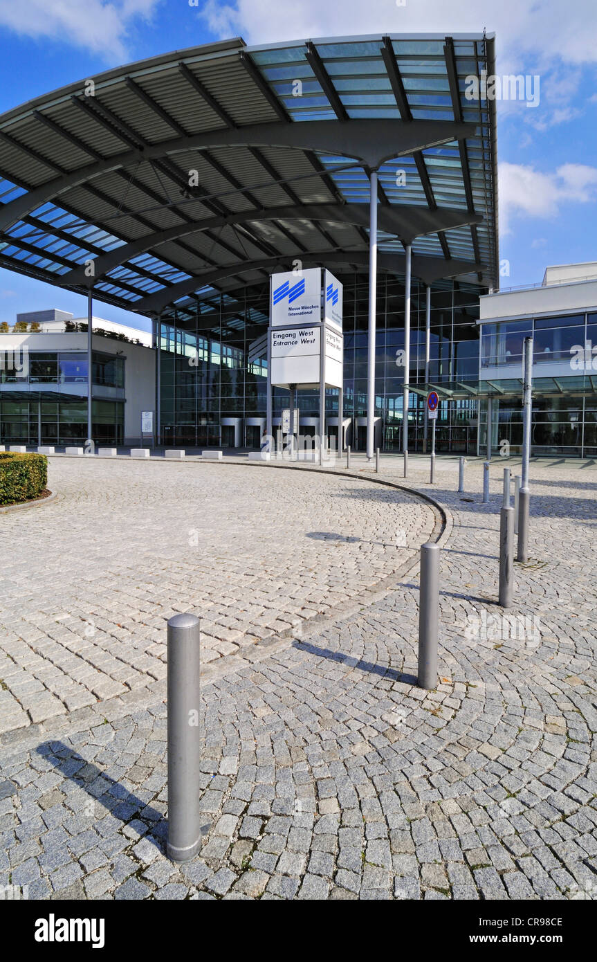 New trade fair building hi-res stock photography and images - Alamy