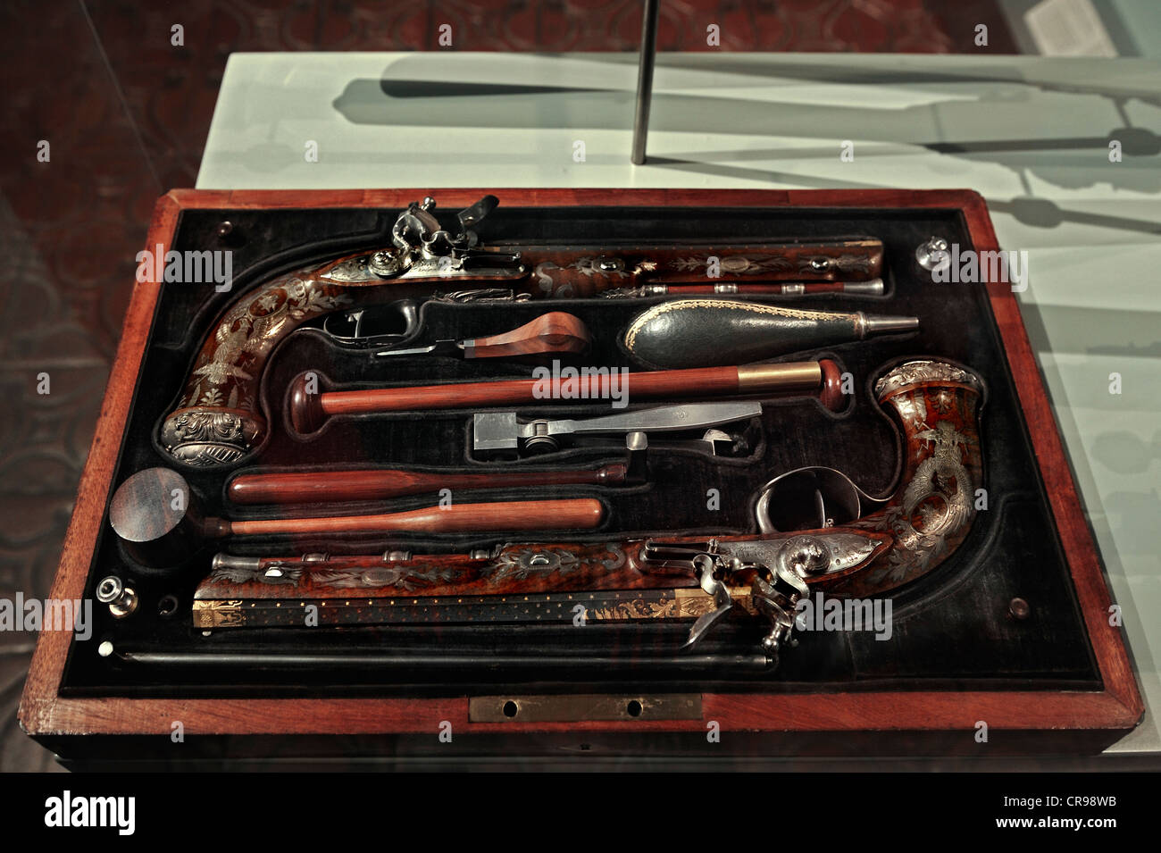 Twin flintlock pistols, Noel-Nicolas Boutet, Versailles around 1800 ...