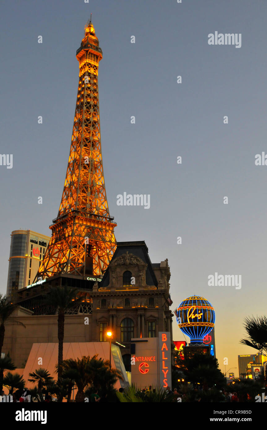 Las vegas strip las vegas strip tour eiffel hi-res stock photography and images - Alamy