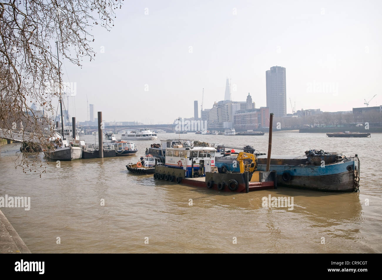 History thames embankment hi-res stock photography and images - Alamy
