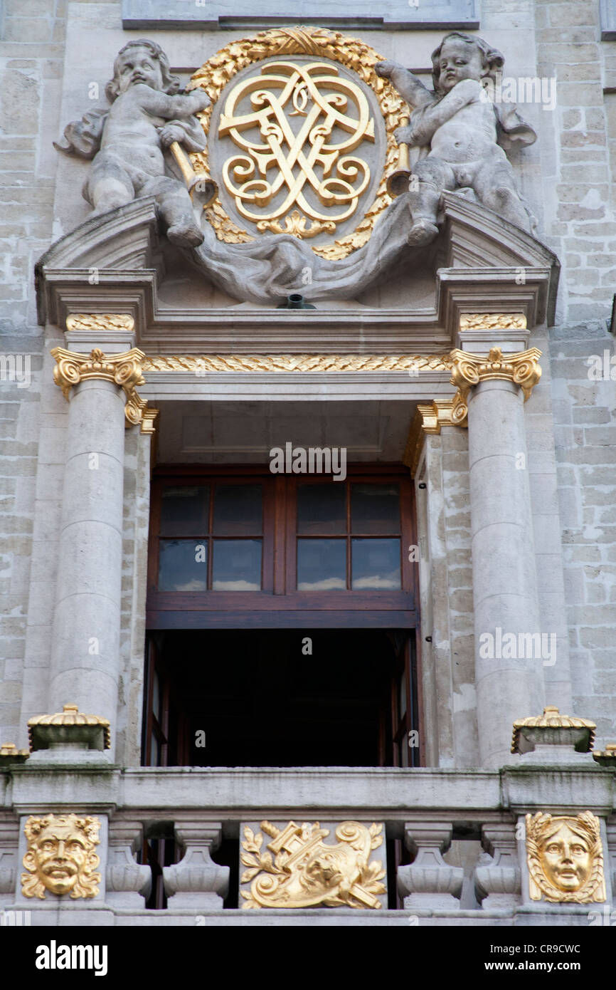 Medieval guildhall hi-res stock photography and images - Alamy