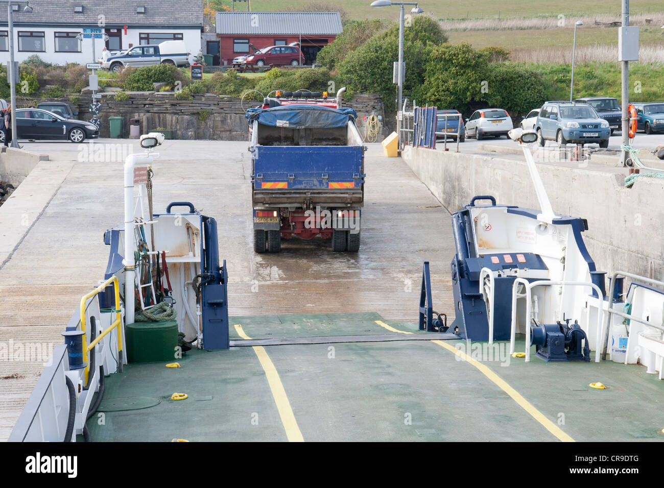 Reversing lorry hi-res stock photography and images - Alamy