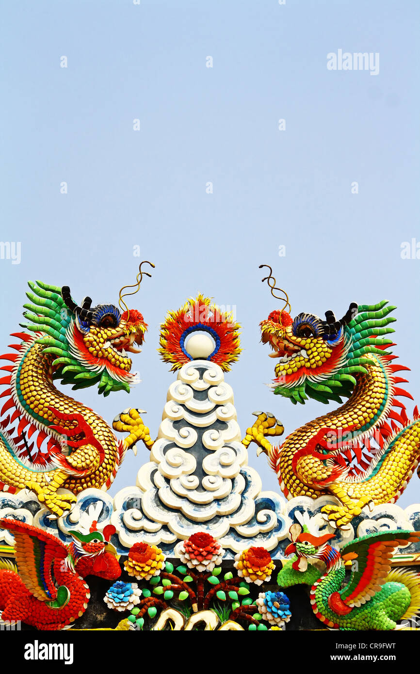 Chinese dragon symbol emperor dominant hi-res stock photography and ...