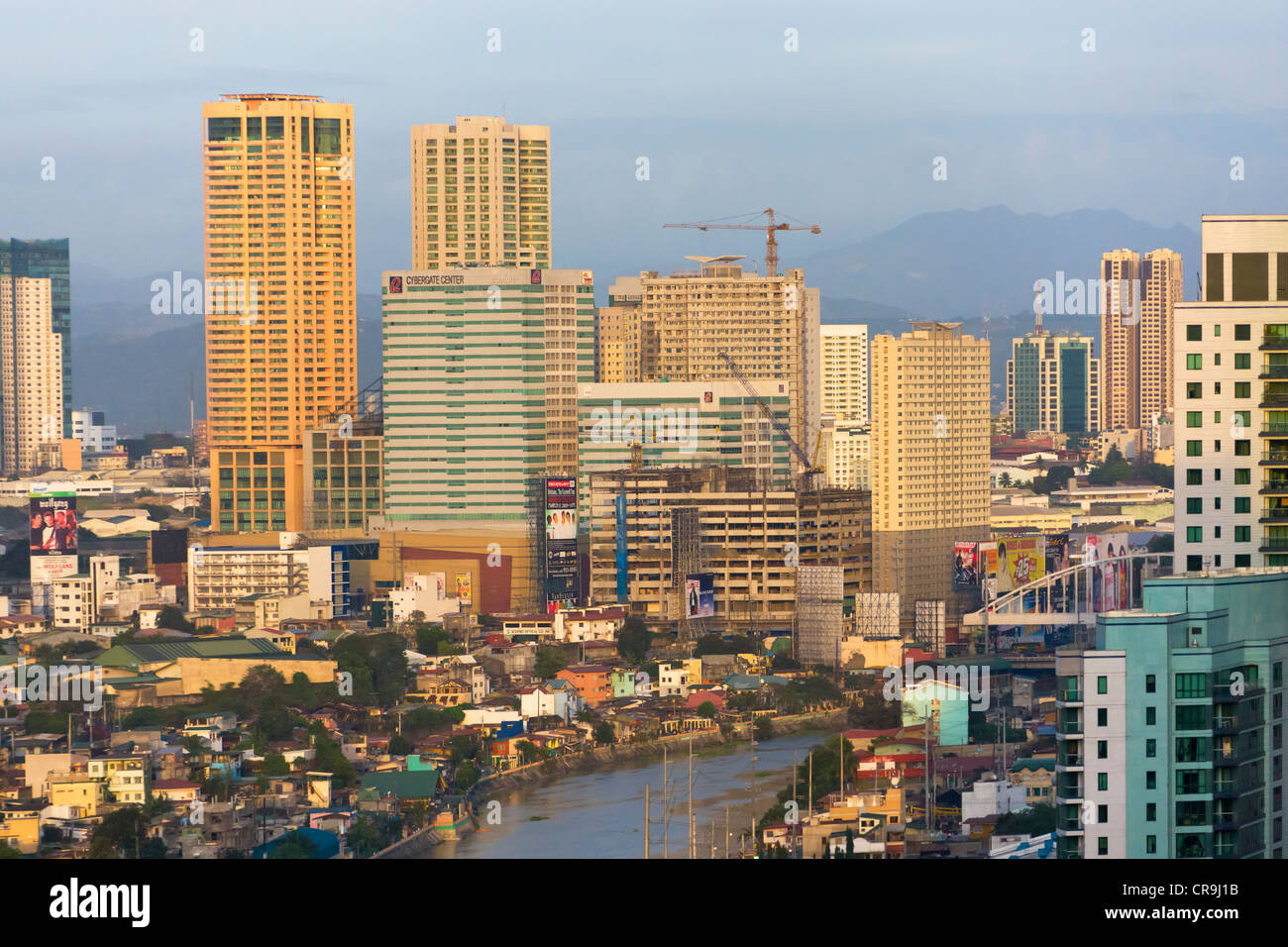 Manila bay skyline hi-res stock photography and images - Alamy