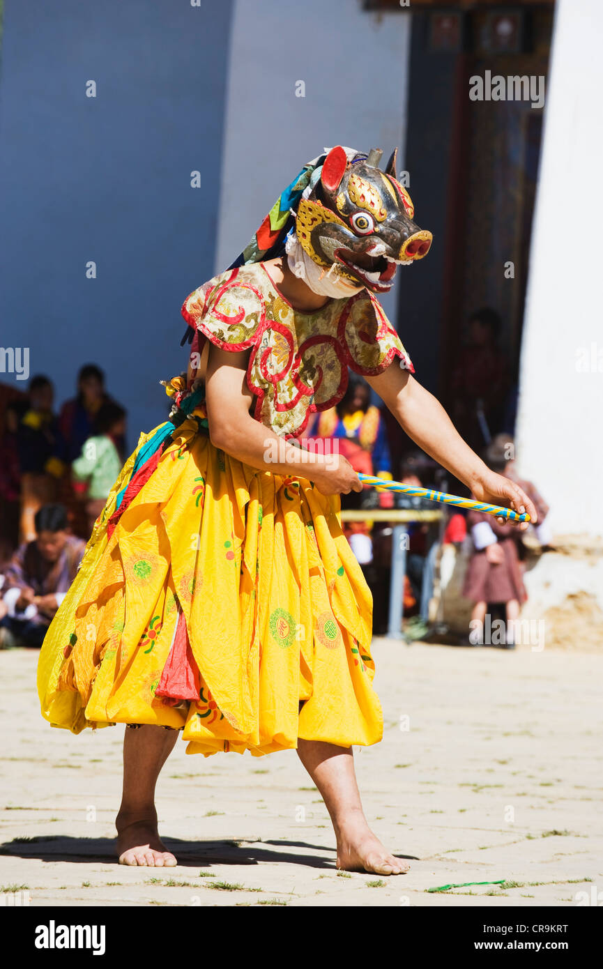 Dance performers at tsechu festival hi-res stock photography and images ...