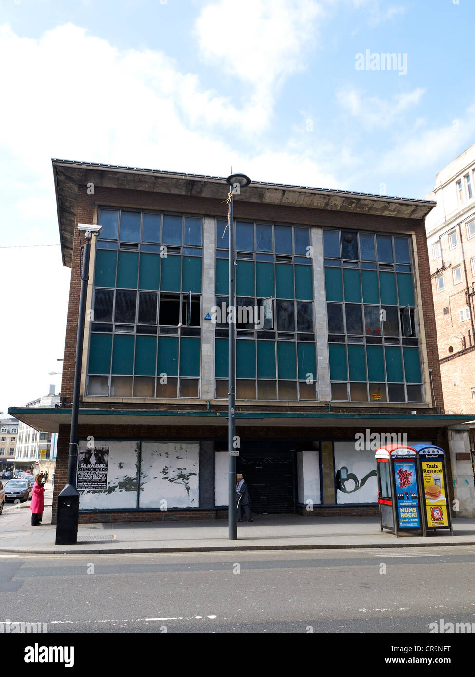 Abandoned office building hi-res stock photography and images - Alamy