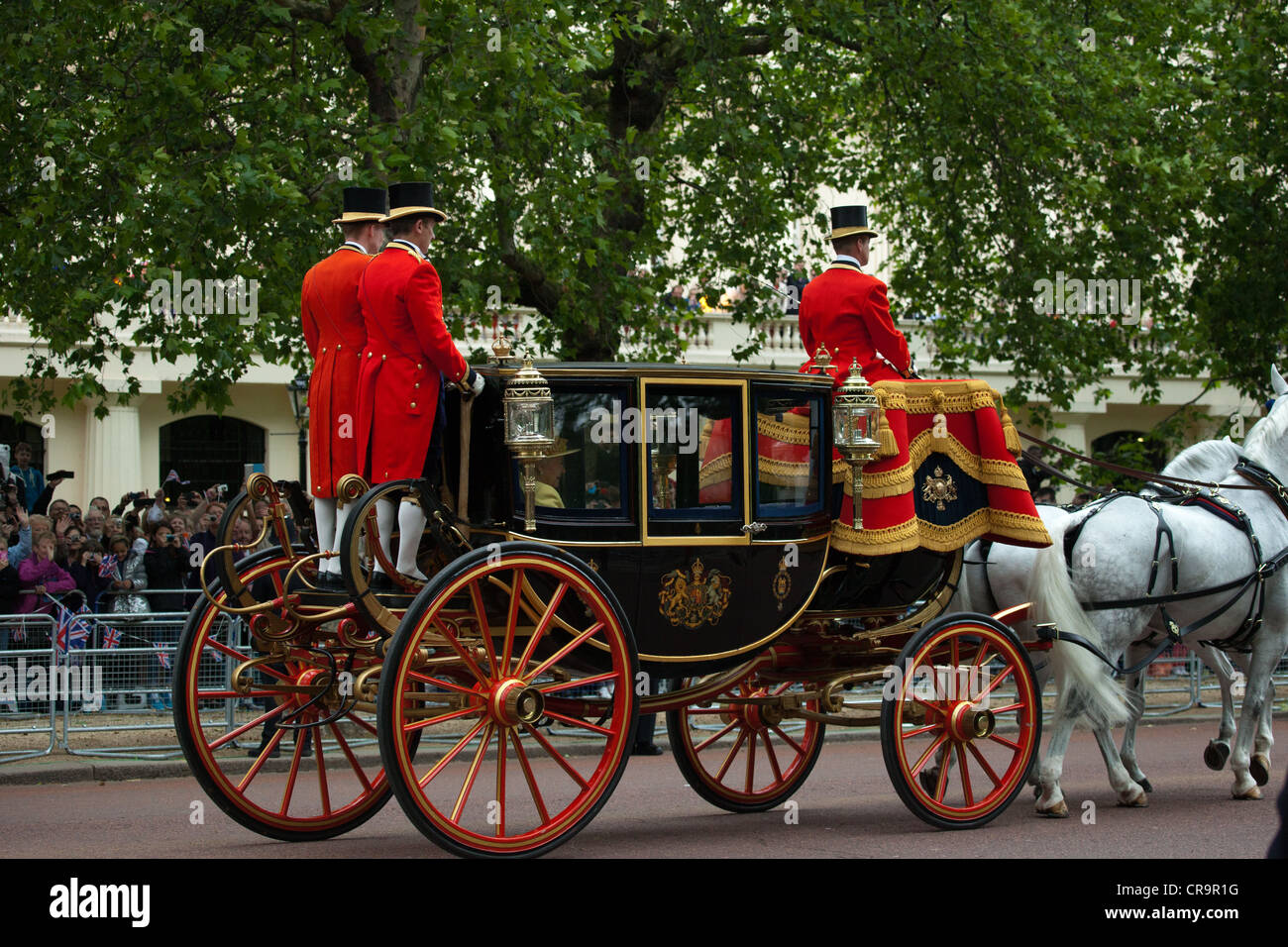 Hazelnut Queen Mab Carriage