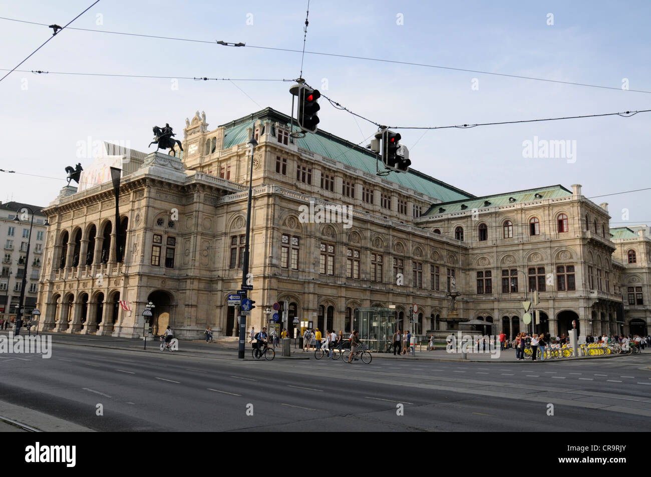 The Vienna State Opera House in Vienna, Austria Stock Photo - Alamy