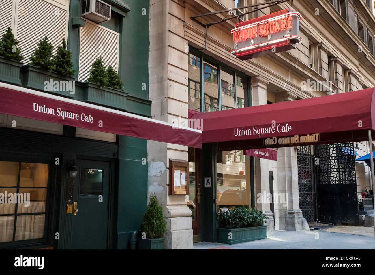 Award winning cafe hi-res stock photography and images - Alamy