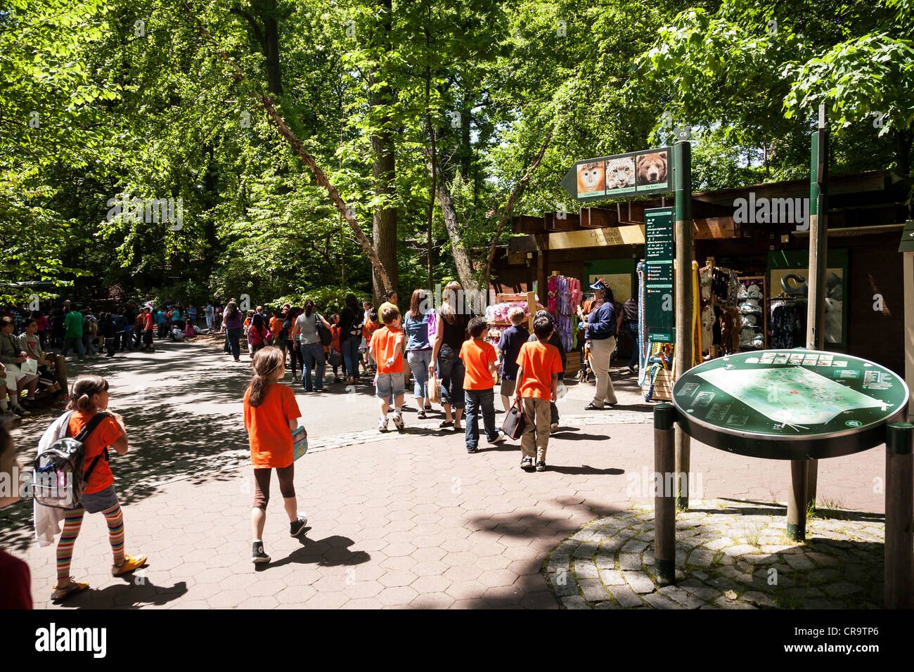 The Bronx Zoo, Wildlife Conservation Society, Bronx Park, Bronx, NYC ...
