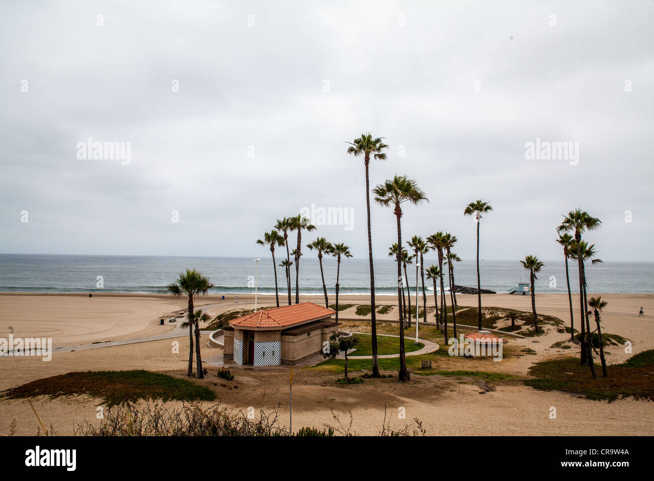 The Public Restrooms on the beach in Venice California Stock Photo - Alamy