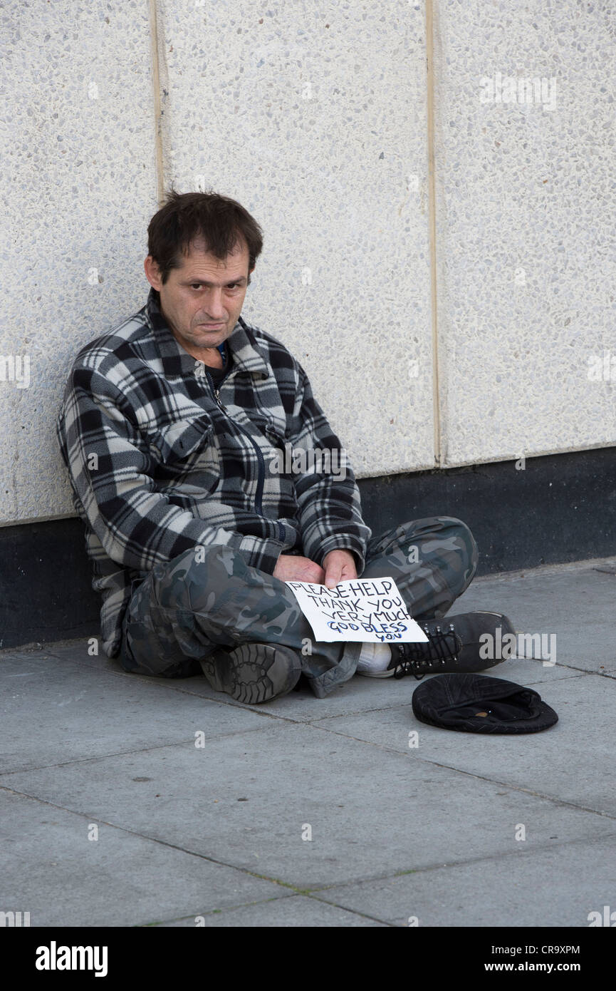 Man begging on the streets of London Stock Photo - Alamy