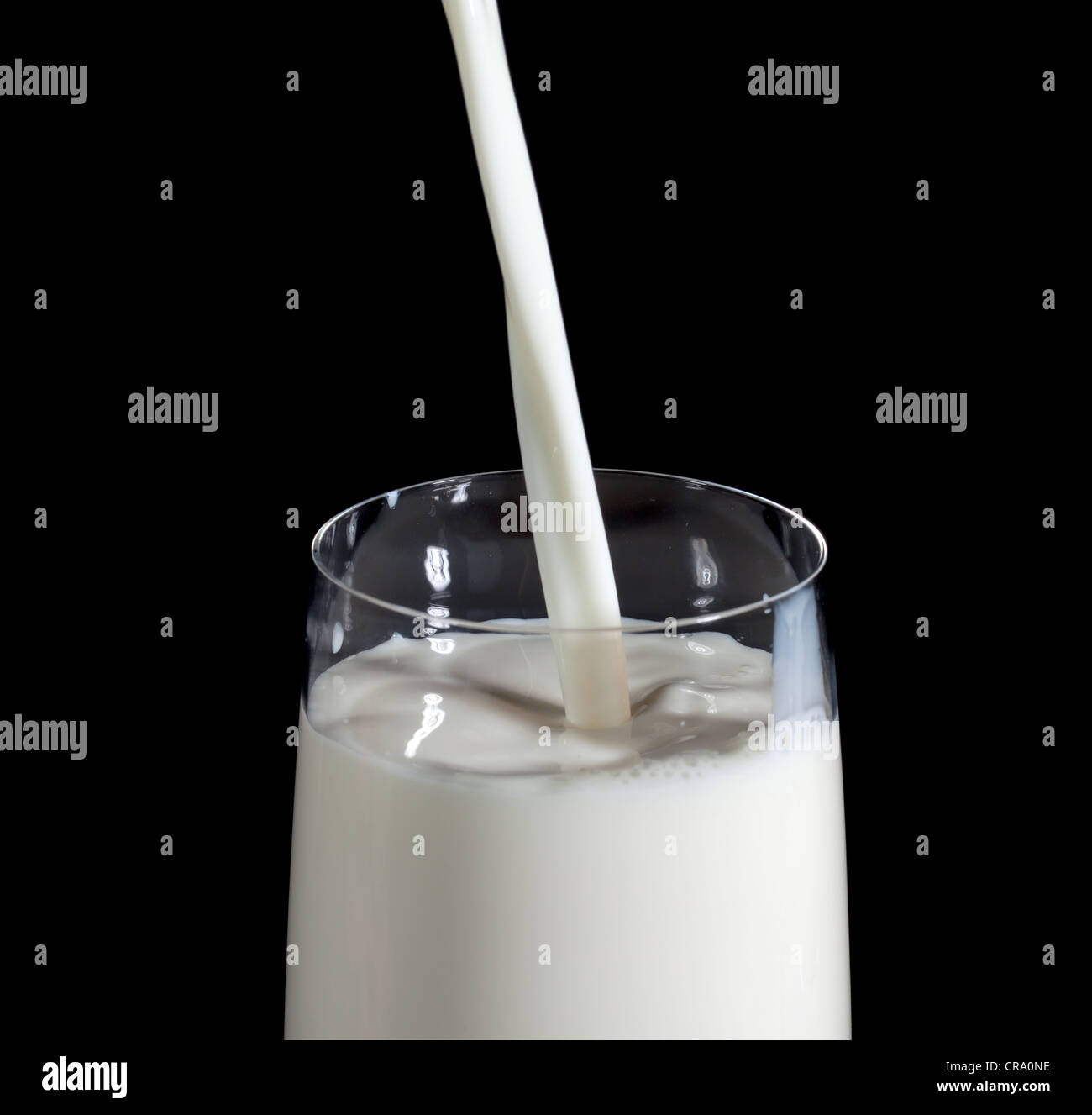 Milk flow in glass hi-res stock photography and images - Alamy
