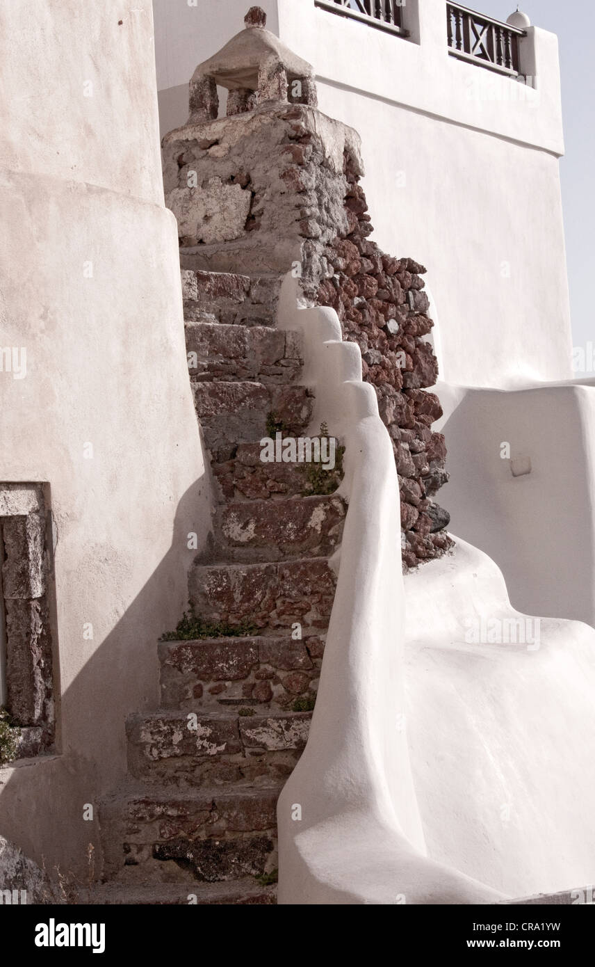 Old stone steps leading up, Oia, Santorini, Greece Stock Photo - Alamy