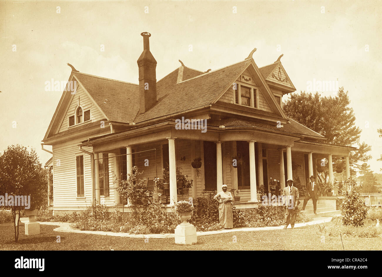Victorian domestic servant hi-res stock photography and images - Alamy