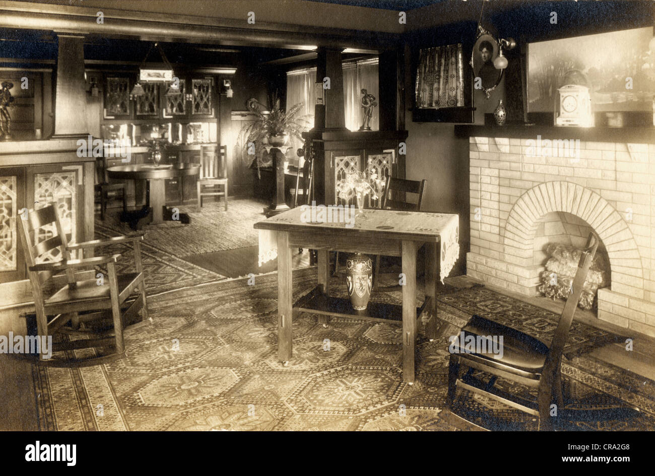 1900s house interior hi-res stock photography and images - Alamy